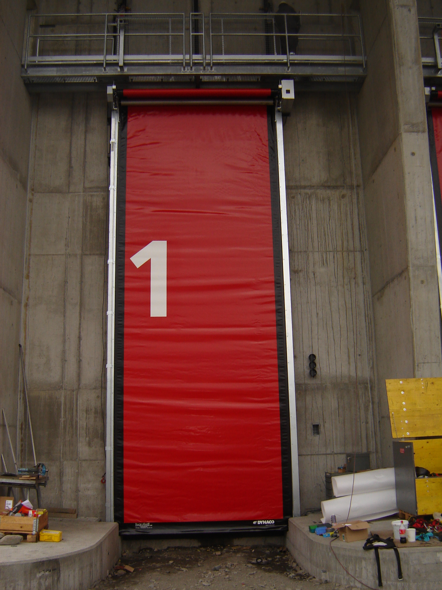 Bauteil AG - IHR KOMPETENTER PARTNER FÜR INDUSTRIETORE